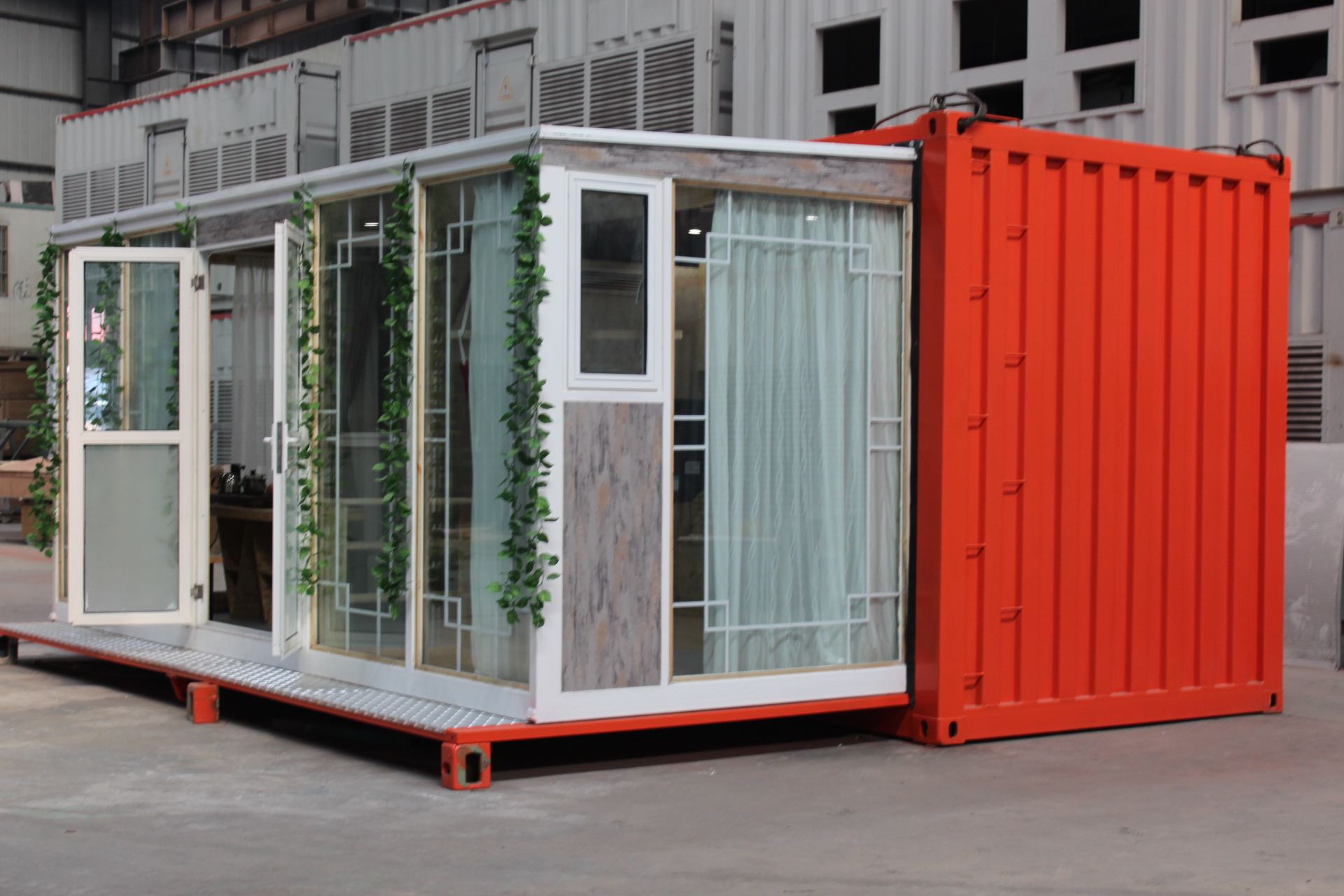 civil shipping containeer house