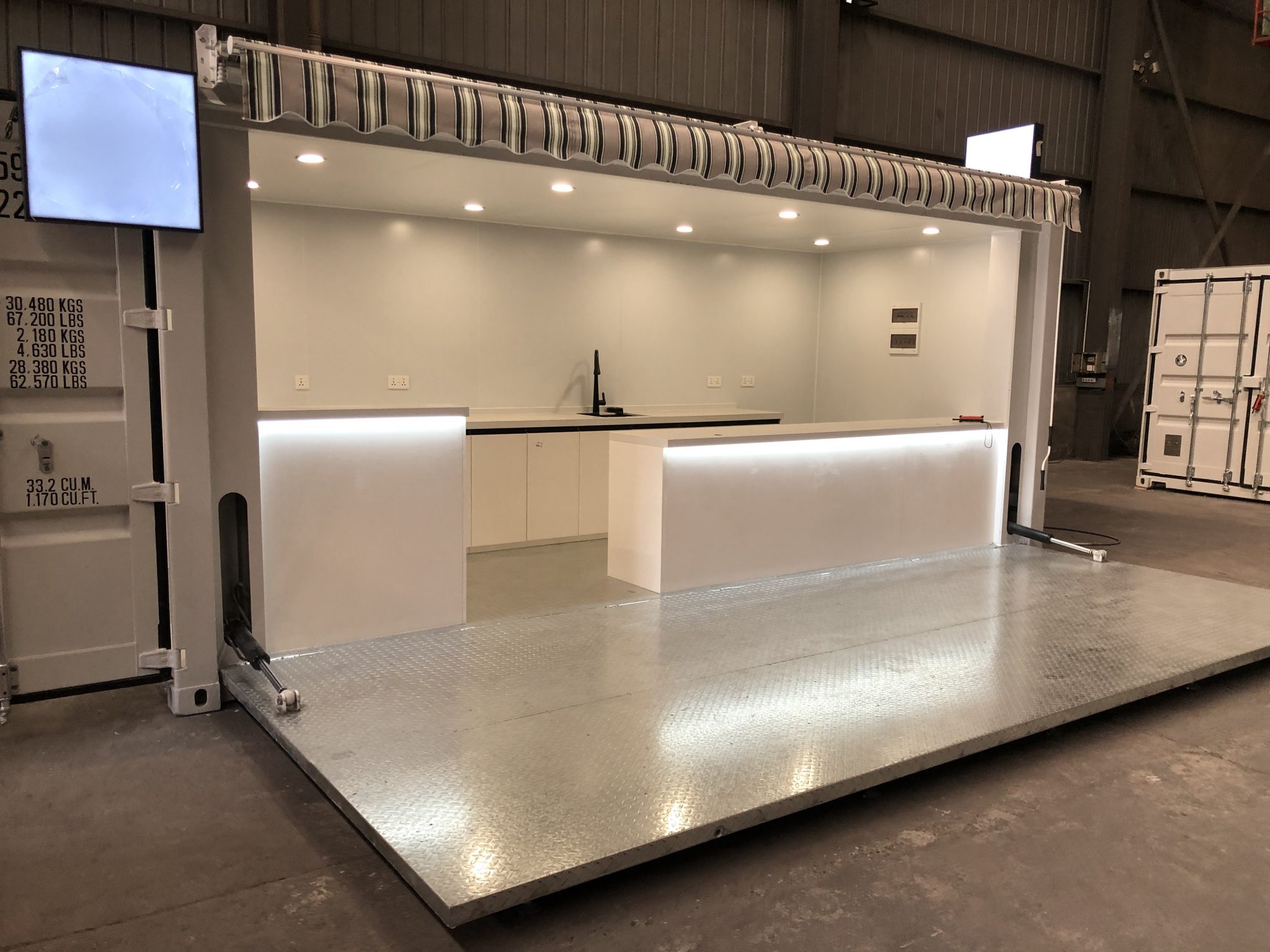 Shipping container shop